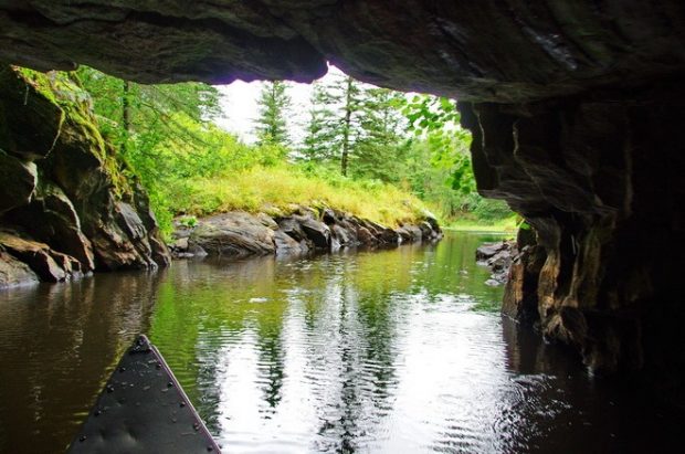 Caddy Lake Tunnels ( river caves ) - Winnipeg Canoe & Kayak Rentals